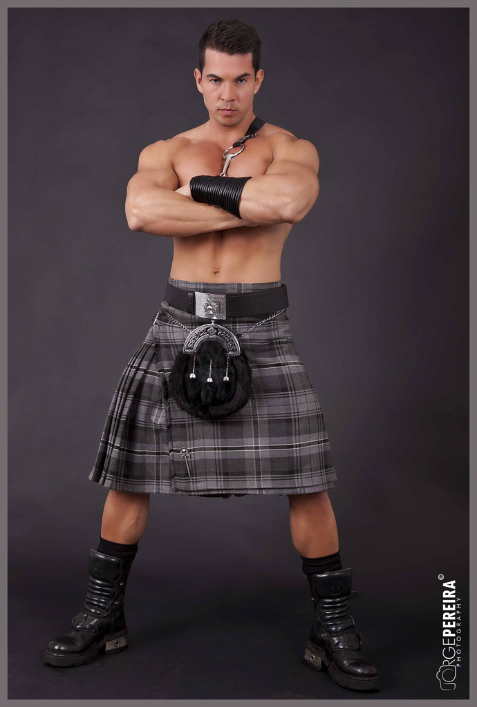 Real Men wear Kilts! - Sam Aguiar by Jorge Pereira / 500px