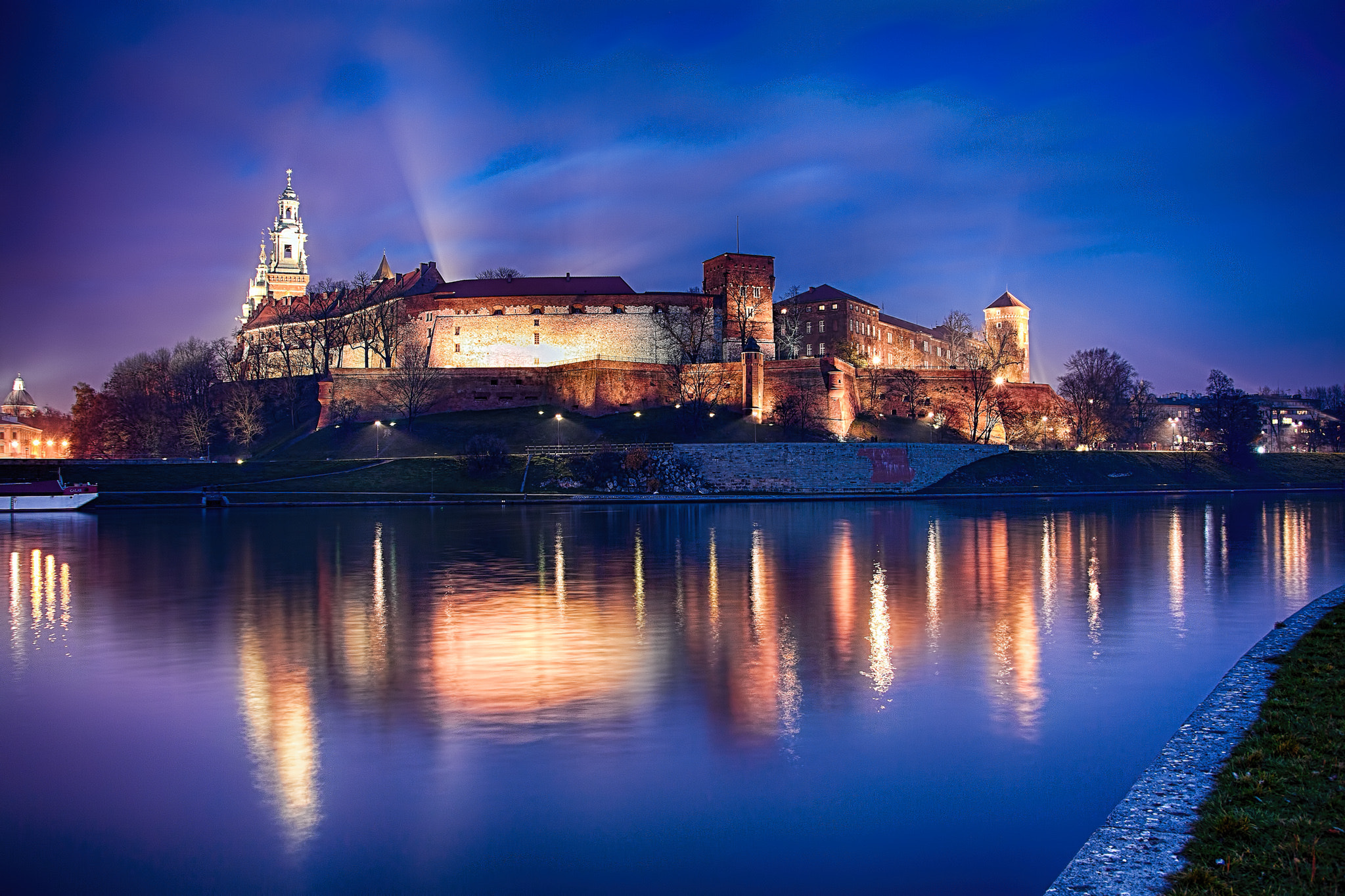 Poland - Krakow - Wawel Castle At Night - HDR - 18 11 2012 by Redstone ...