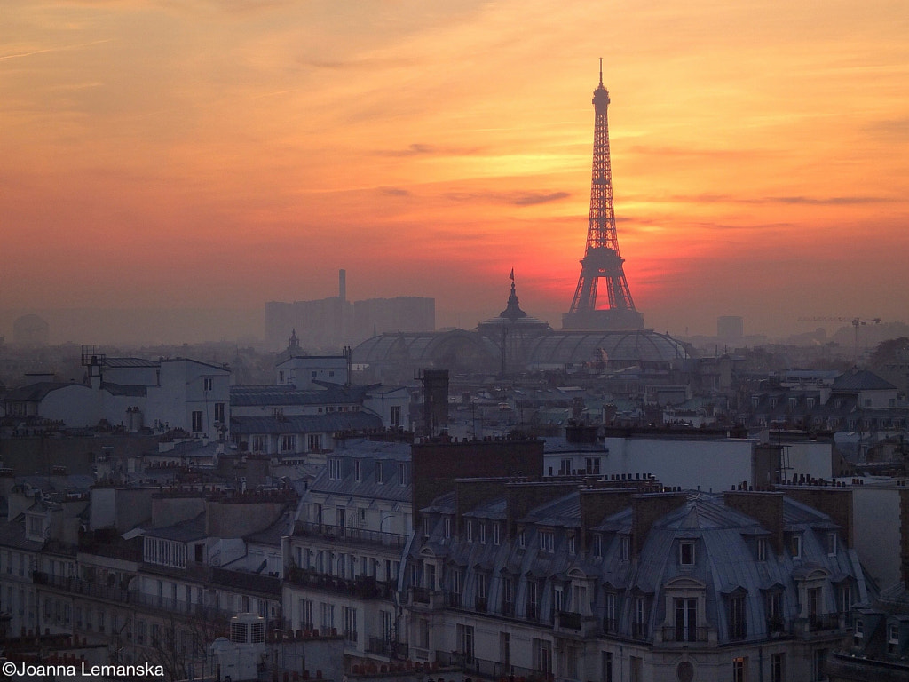 Red sky by Joanna Lemanska / 500px