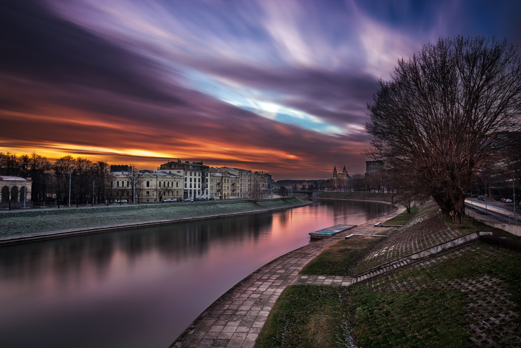Neris river by Lukas Jonaitis / 500px