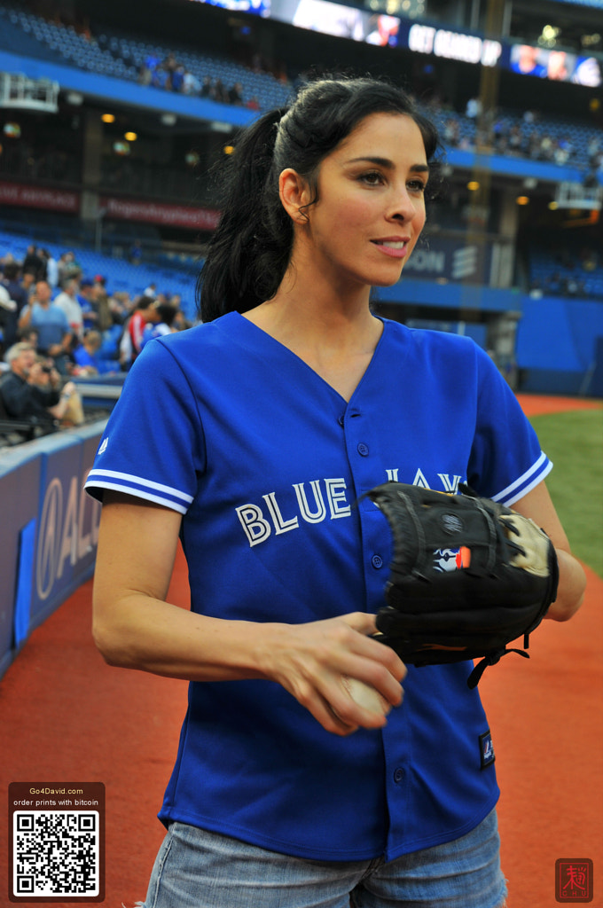 Sarah Silverman got man hands by David Chu / 500px