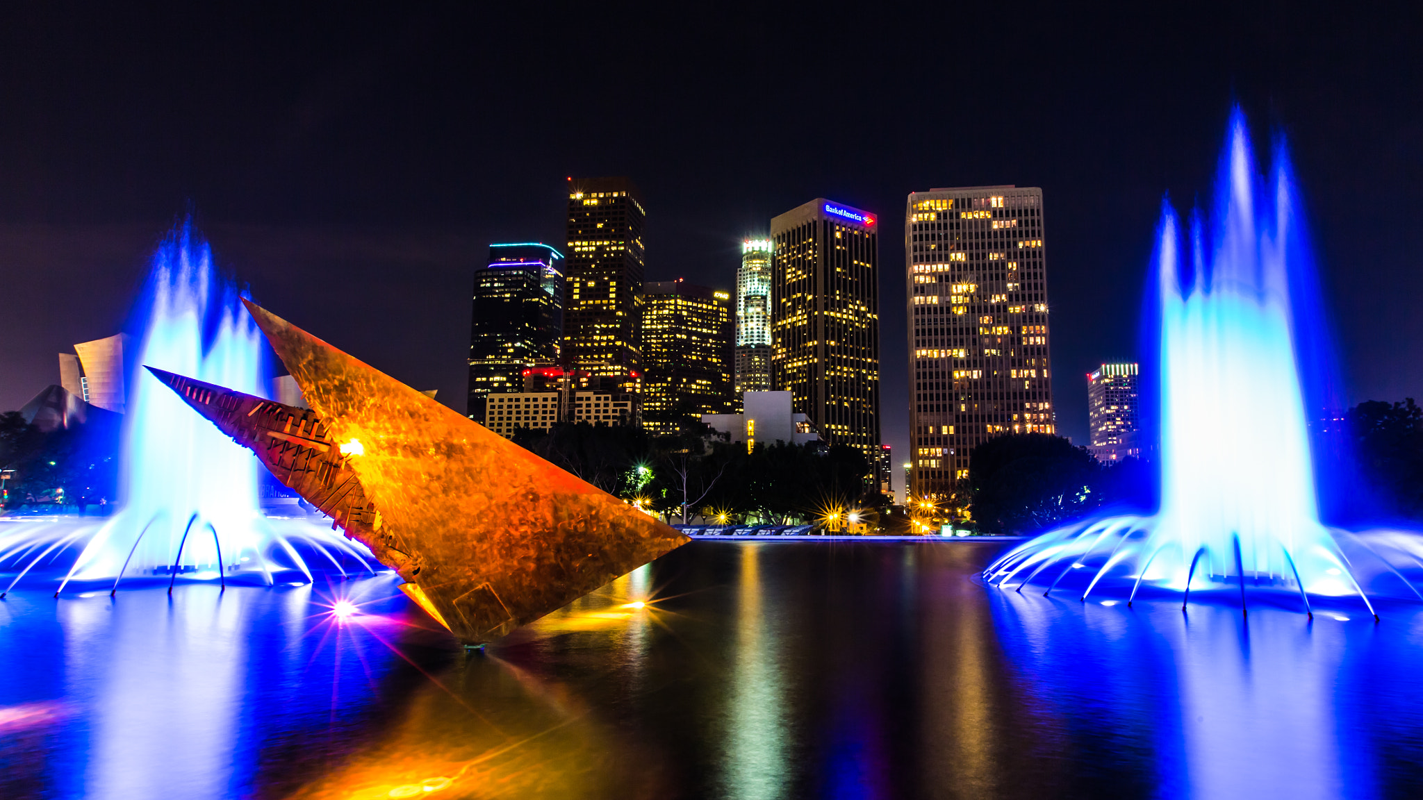Los Angeles Skyline from LADWP by Steven Suwatanapongched / 500px
