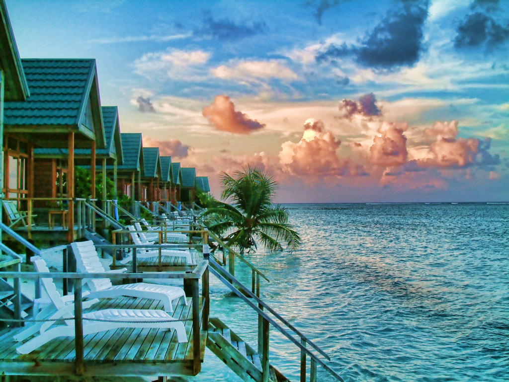Maldives Beach Huts (Meeru) by Mark Bowen / 500px