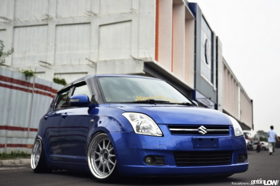 Stanced Suzuki Swift by Gettinlow Magz / 500px