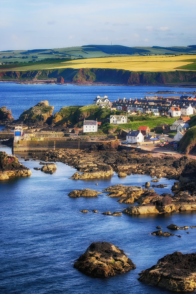St Abbs by Lewis Outing / 500px