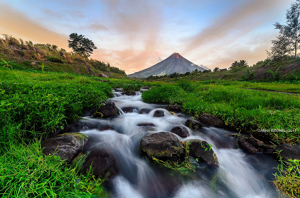 Majestic Mayon by Danny Briones / 500px