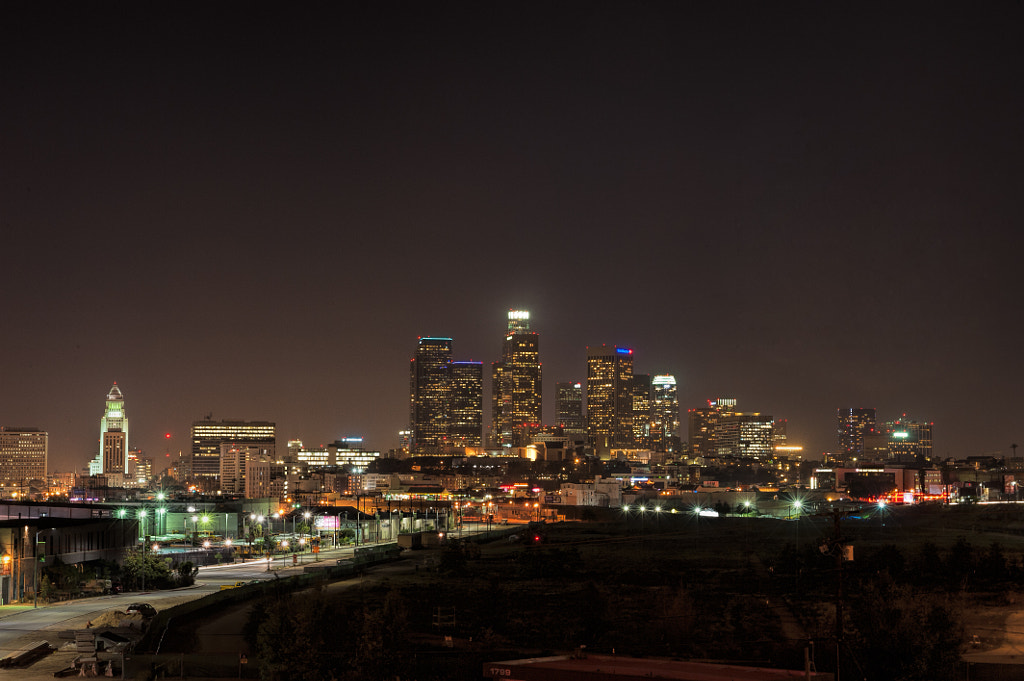 Glitter on the Skyline by Panas Wiwatpanachat / 500px