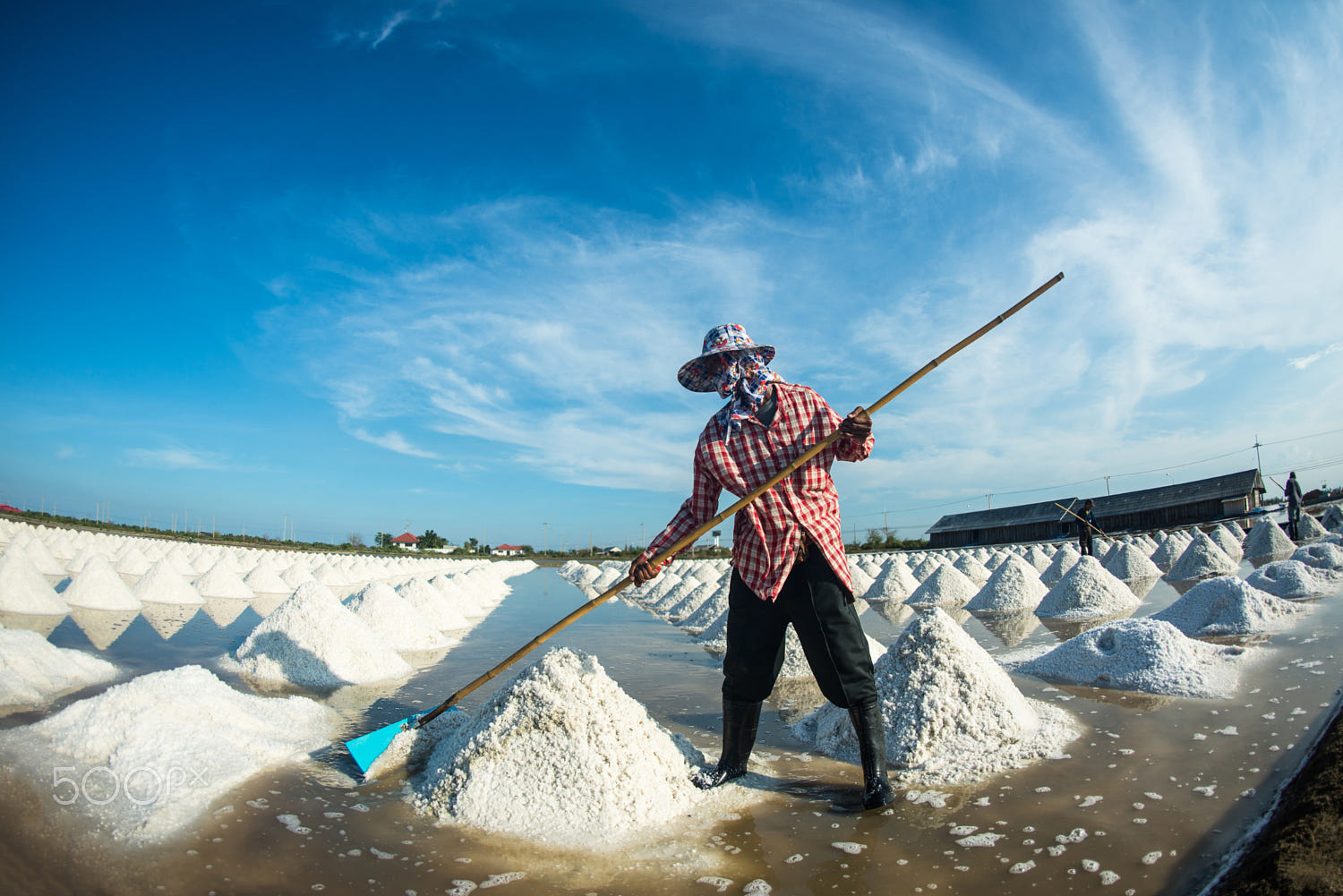 Salt farming in the coastal Phetchaburi provinces of Thailand by Mez ...