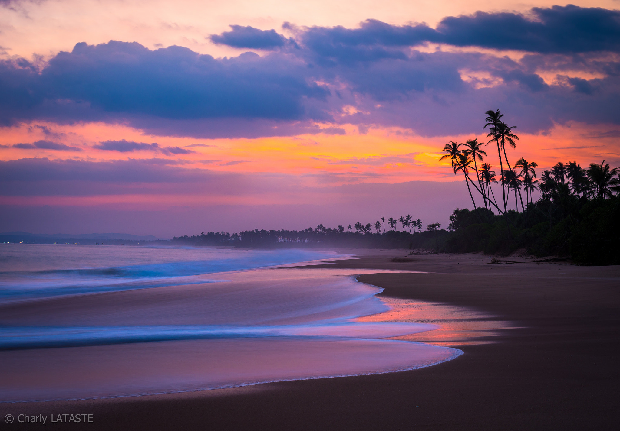 Tangalle beach sunset by Charly LATASTE / 500px