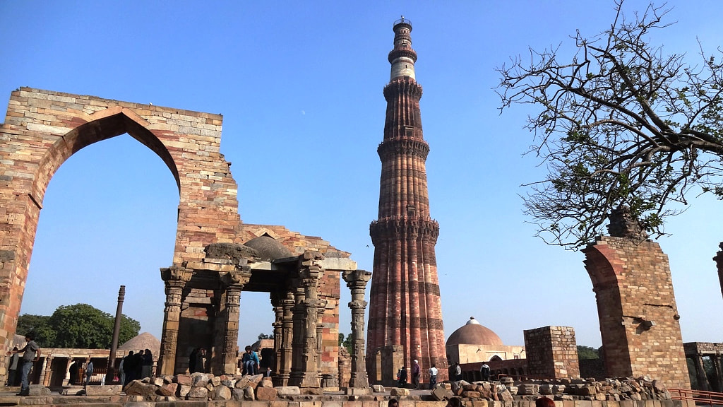 Kutub Minar by Ravish Kadri / 500px