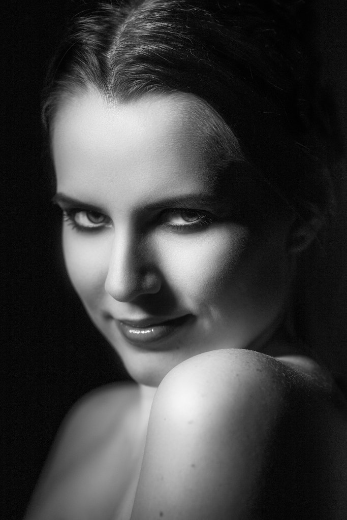 Luxury Woman Smiling By Alekcej Tugolukoff 500px
