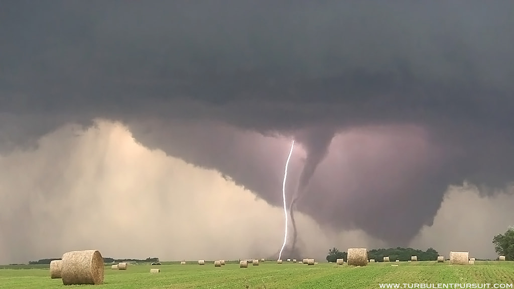 Double Tornado and Lightning Trifecta - Pilger, NE by Cody Ervin / 500px