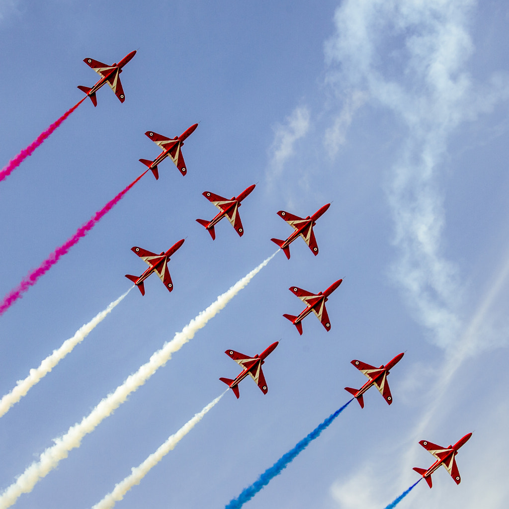 precision flying by Photocillin Photography / 500px