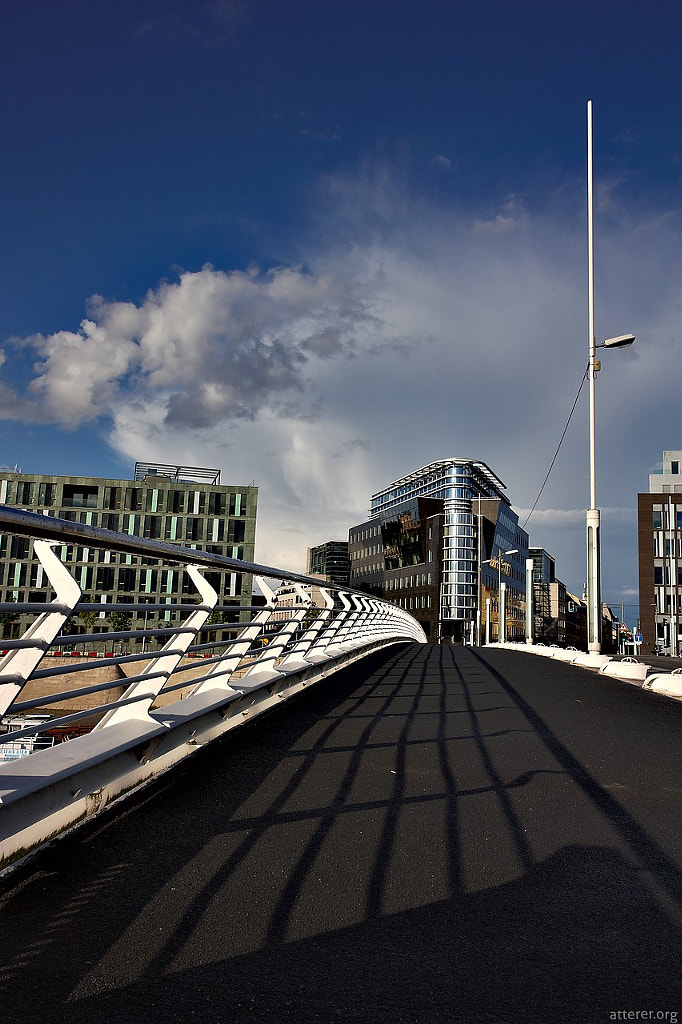 Curvy Berlin by Richard Atterer / 500px