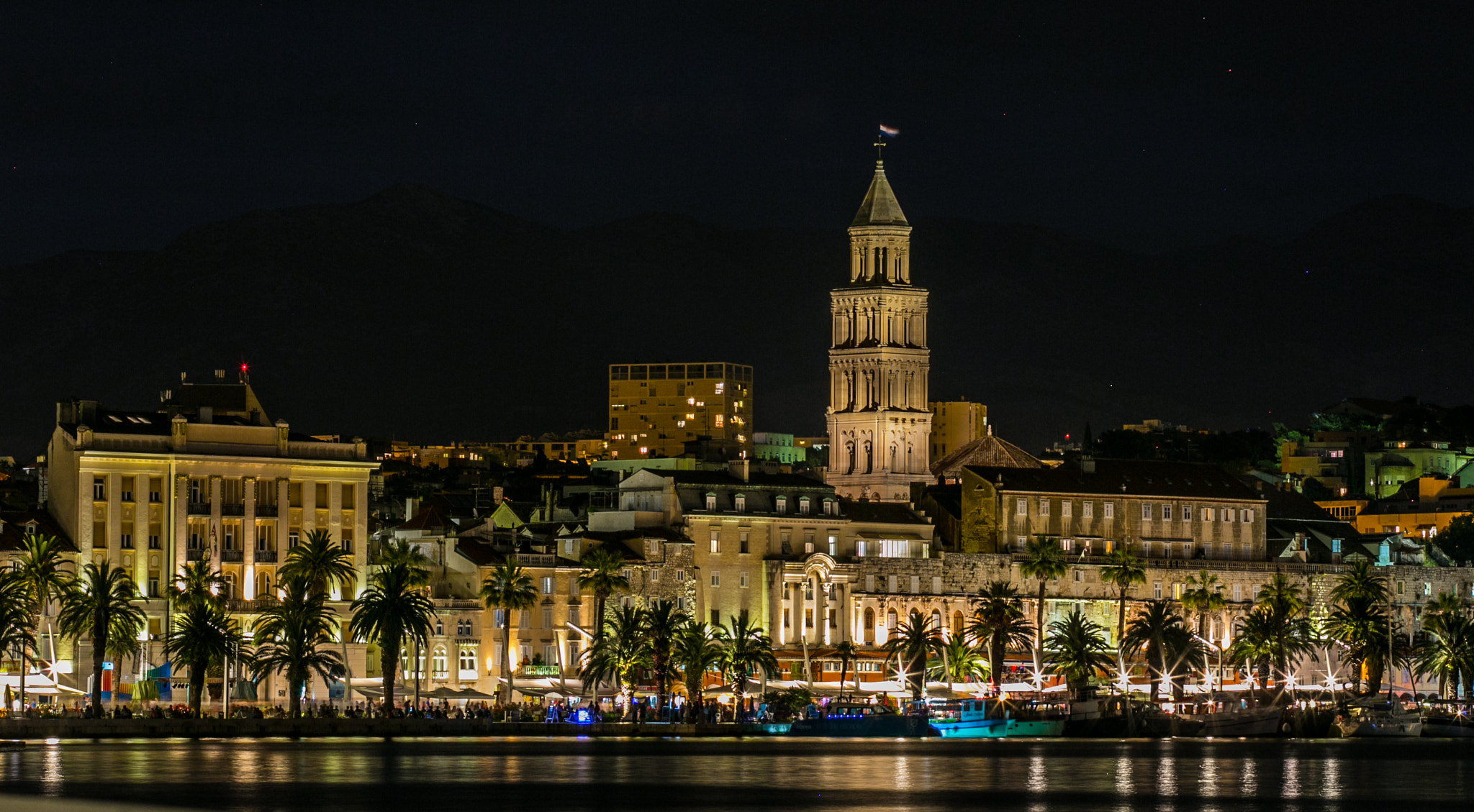 The city of Split in Croatie at night by Michiel Ton / 500px