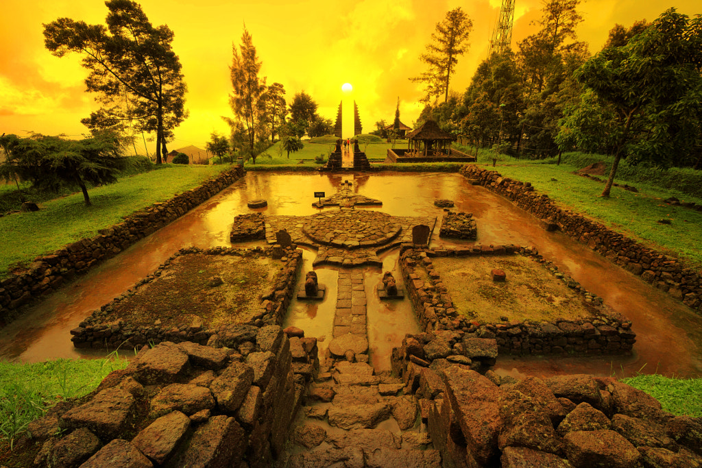 One time at Cetho Temple by Damar Sasongko / 500px