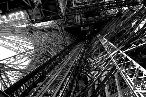 Eiffel Tower by Fabio Riva / 500px