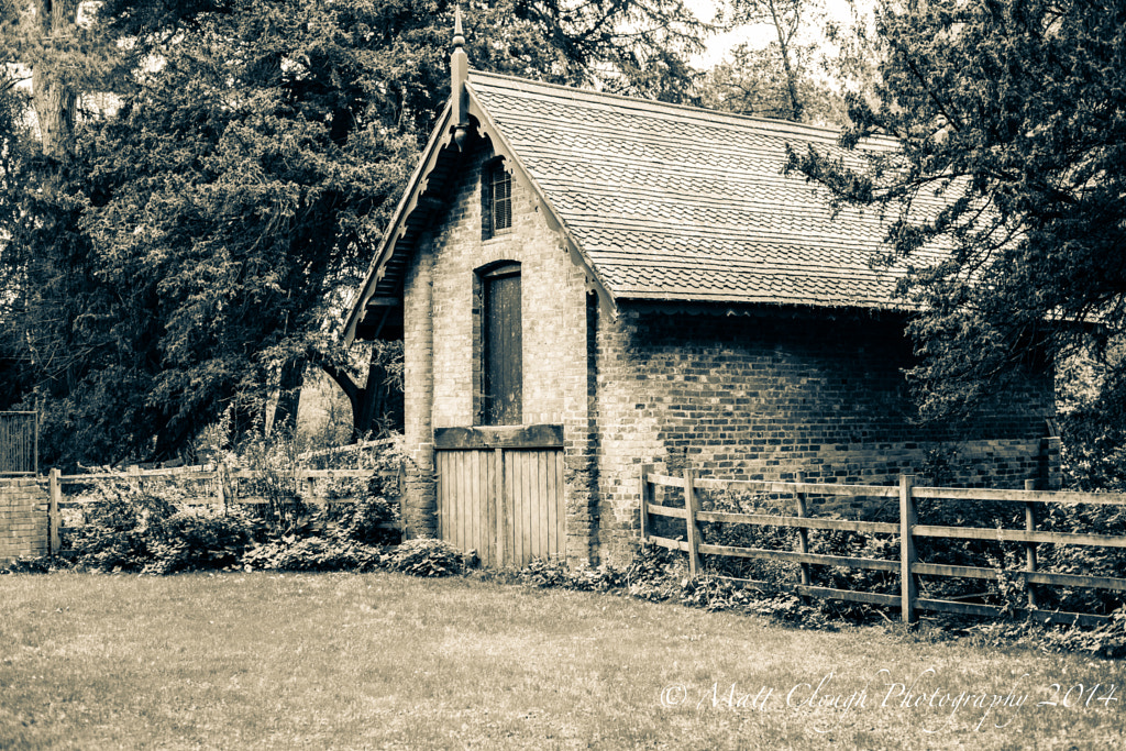 The Old Waterhouse by Matt Clough / 500px