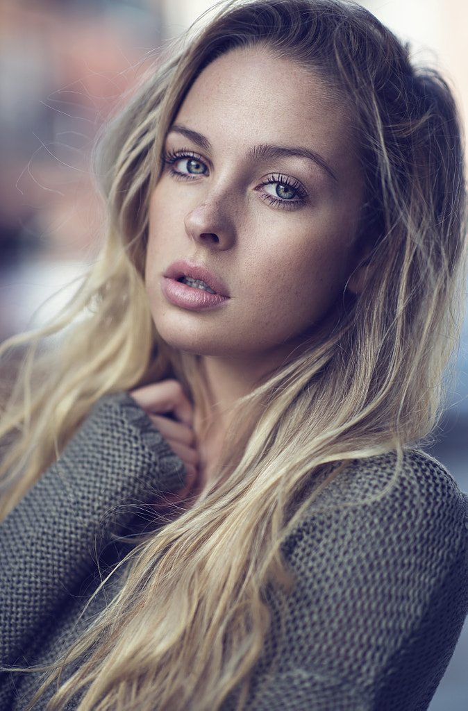 Kim - Natural Light by Dani Diamond / 500px
