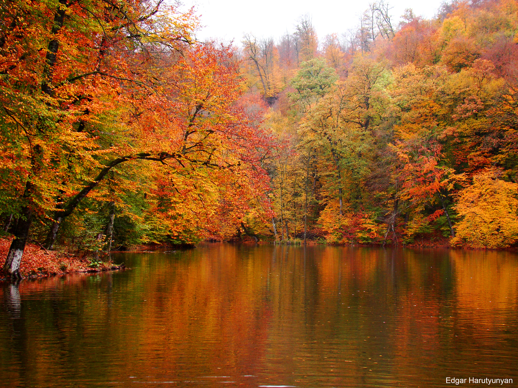 Autumn, Lake Parz, Armenia by Edgar Harutyunyan / 500px
