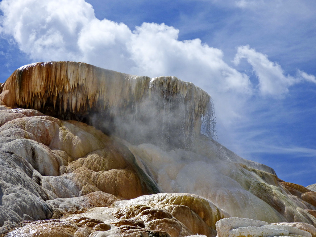Yellowstone, Mammoth Terraces by Lyuba Ivleva / 500px