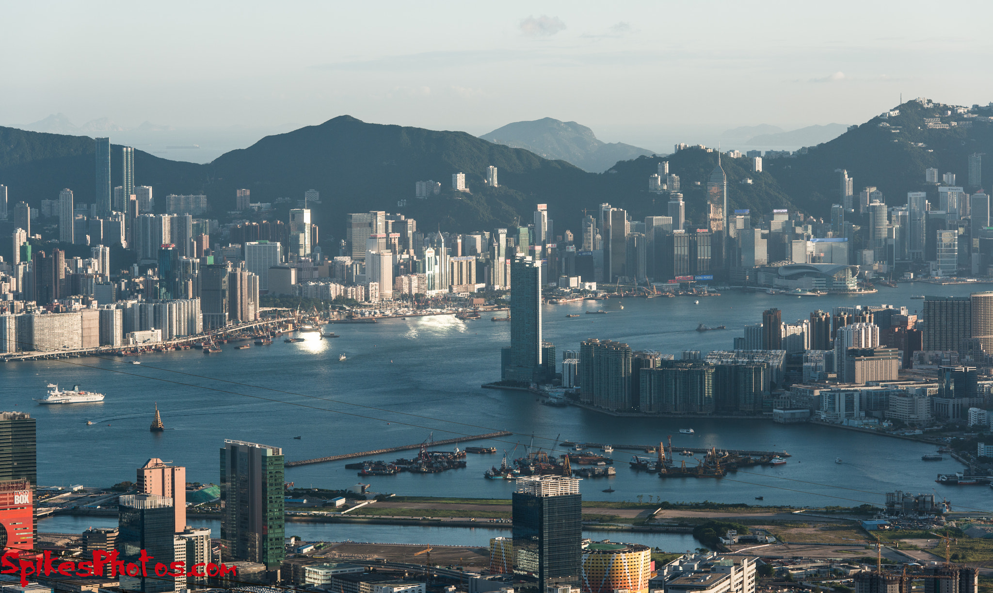 Hong Kong and Kowloon by Steve Schechter / 500px