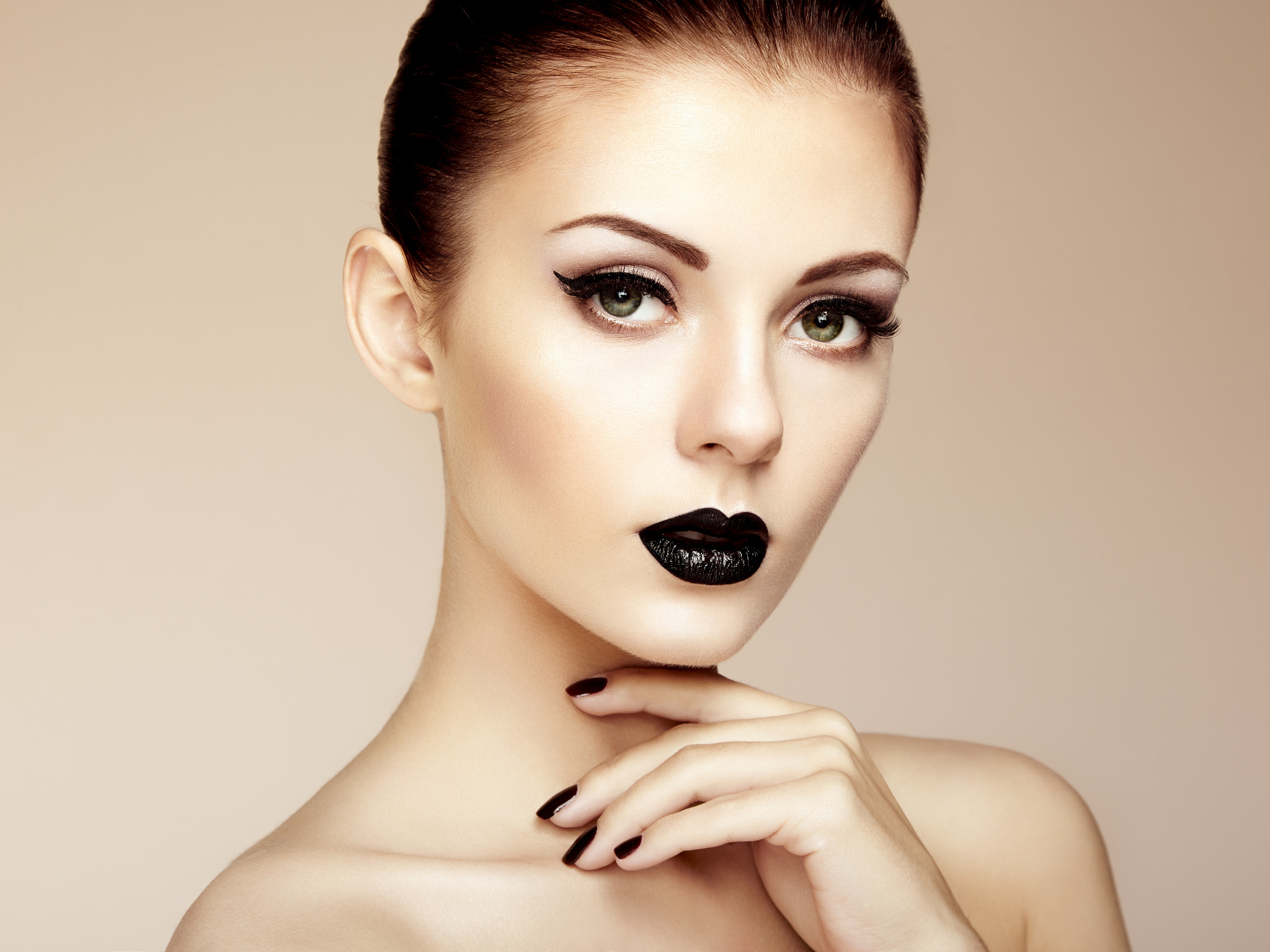 Beautiful woman with perfect makeup. Beauty portrait by Oleg Gekman / 500px