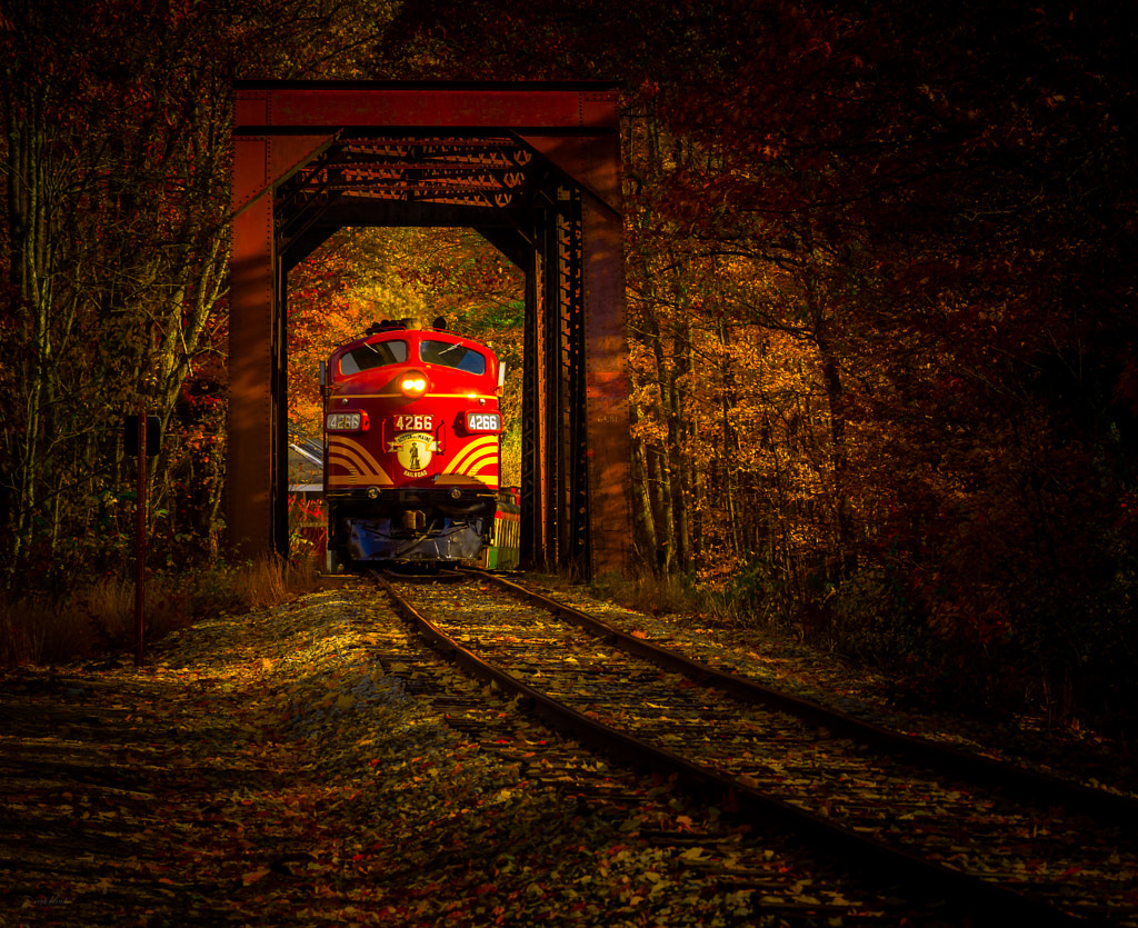Autumnal Engine by Derek Kind / 500px