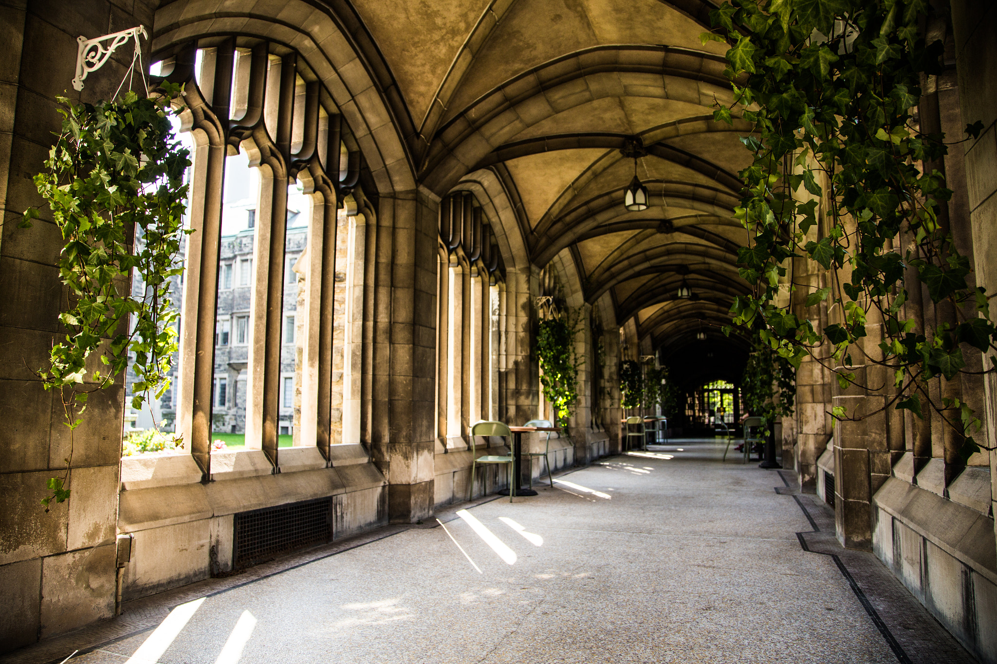 Knox College of UofT by Armiduo Armiduo / 500px
