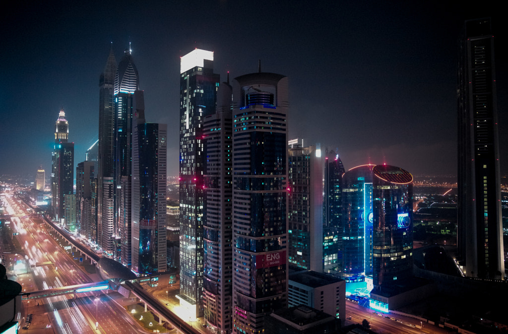 Dubai center by Rick Kirkendall / 500px
