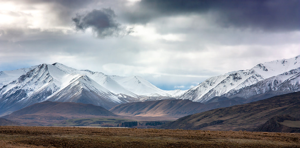 Through the mountains by Su-Lin Khaw / 500px