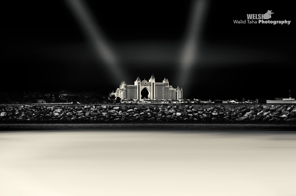 Through The Light - Atlantis, The Palm by Walid Taha / 500px